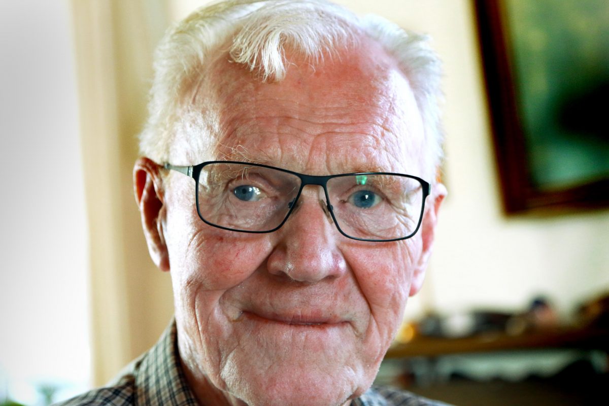 "Fingrene bed sig fast til mælkejungerne" - læs om Ove Jensens ...