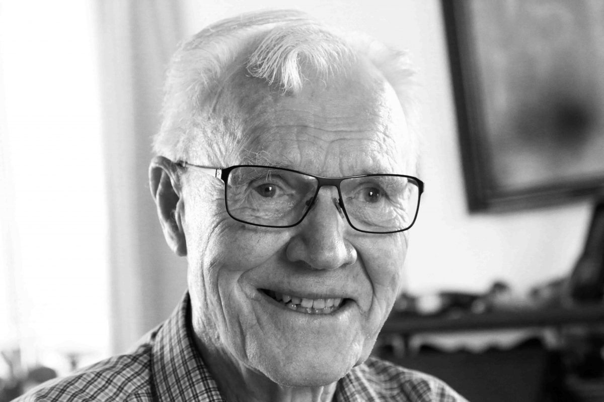 "Fingrene bed sig fast til mælkejungerne" - læs om Ove Jensens arbejdsliv som mejerist og pedel ...