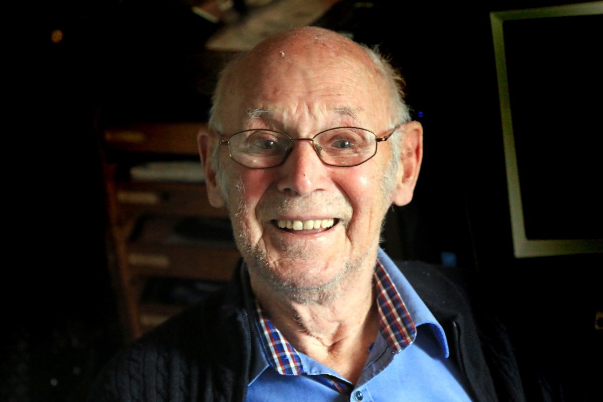 Den 92-årige Anders Andersen har et inspirerende fortællergen om biler ...