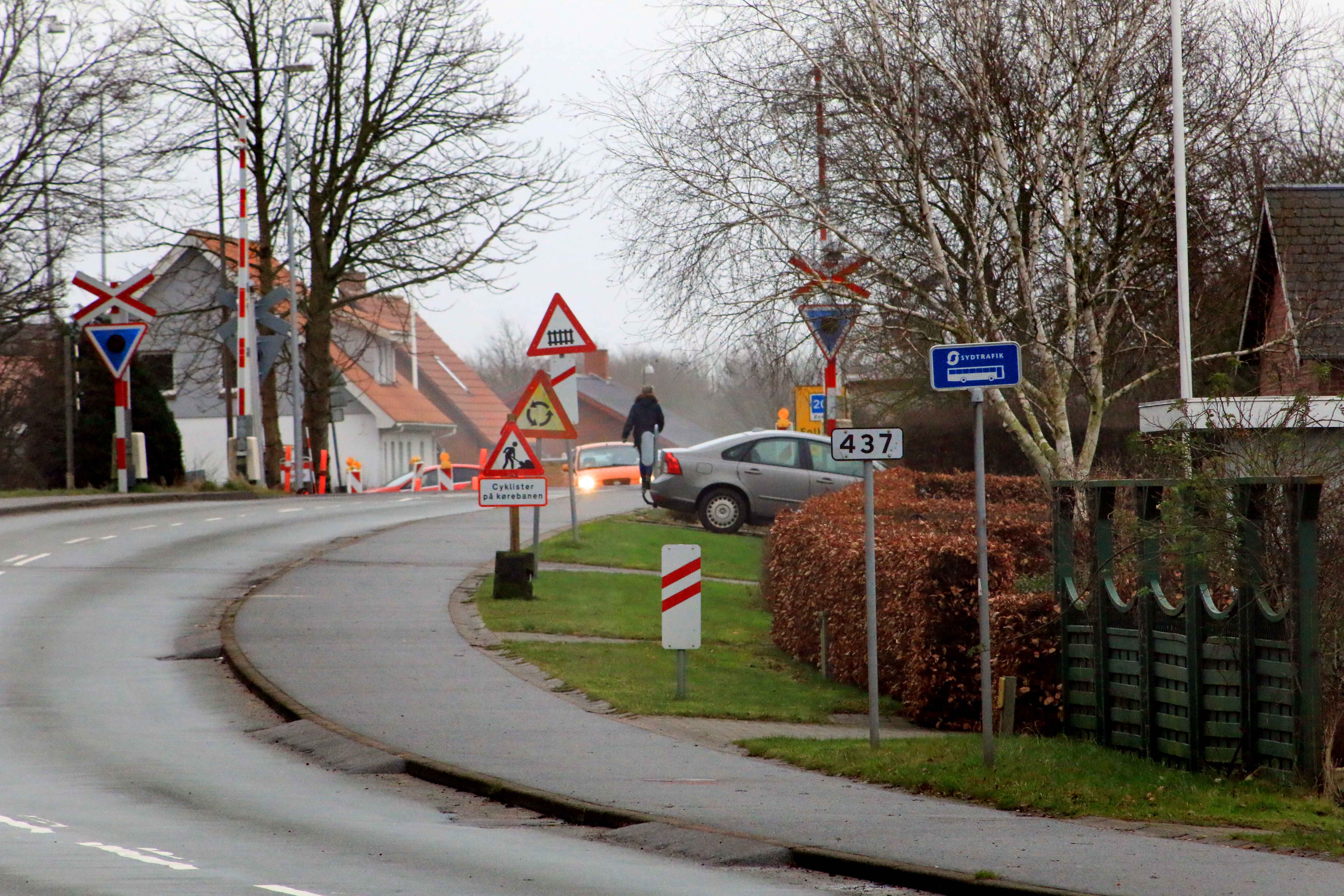 Rundkørsel (II): Sådan vil arbejdet foregå - ujævn vejbane og stejle ...