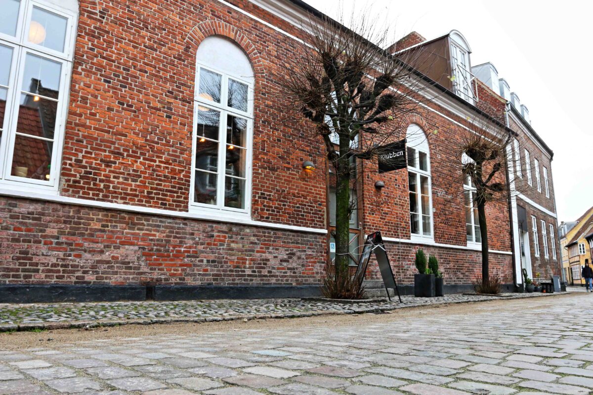 Klubben 1811 med John Olesen som bestyrer tilbyder nogle fantastiske ...