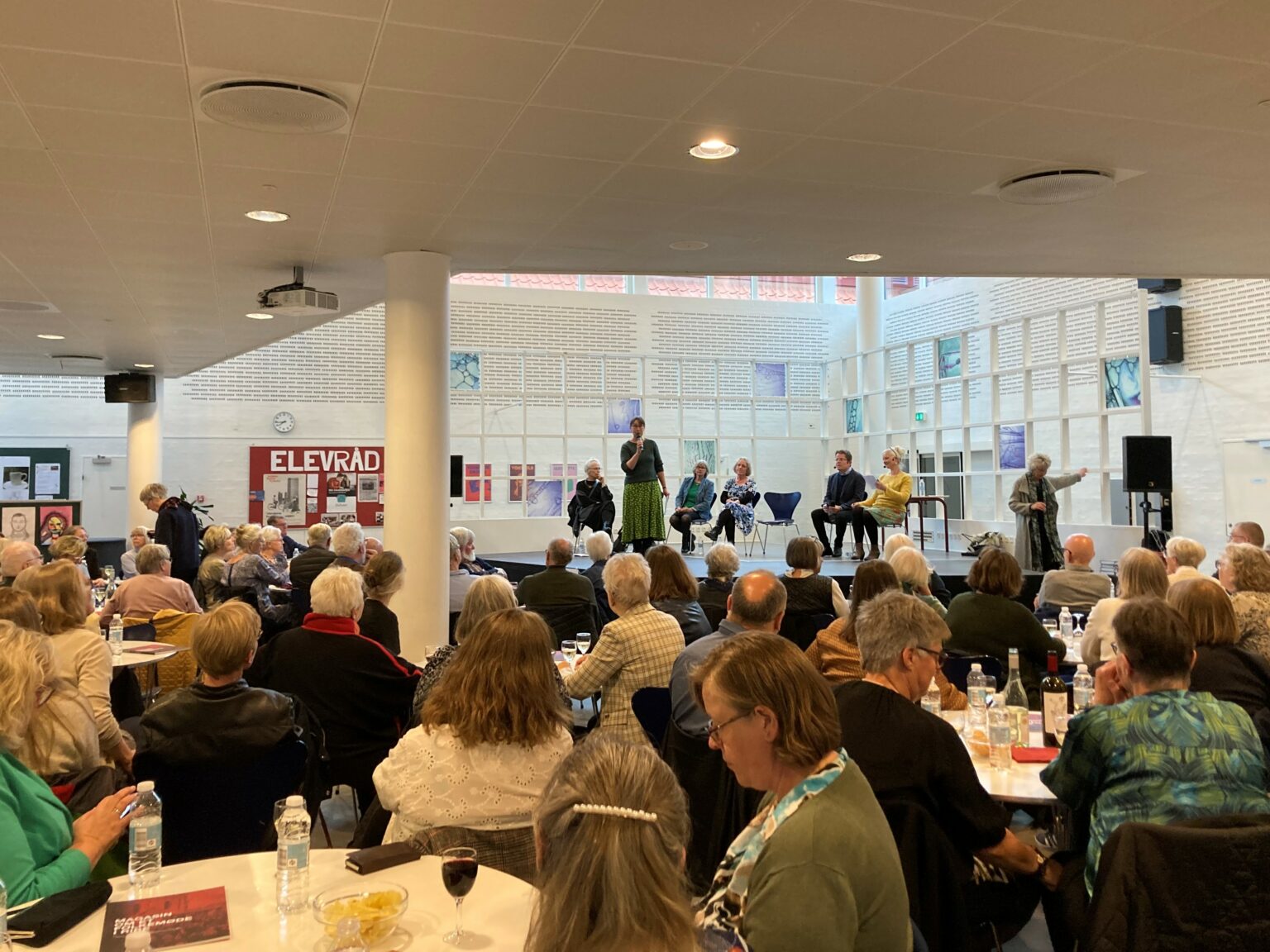 Fredag fejrede Ribe Stift, at det netop denne dag var 75 år siden de første kvindelige præster ...