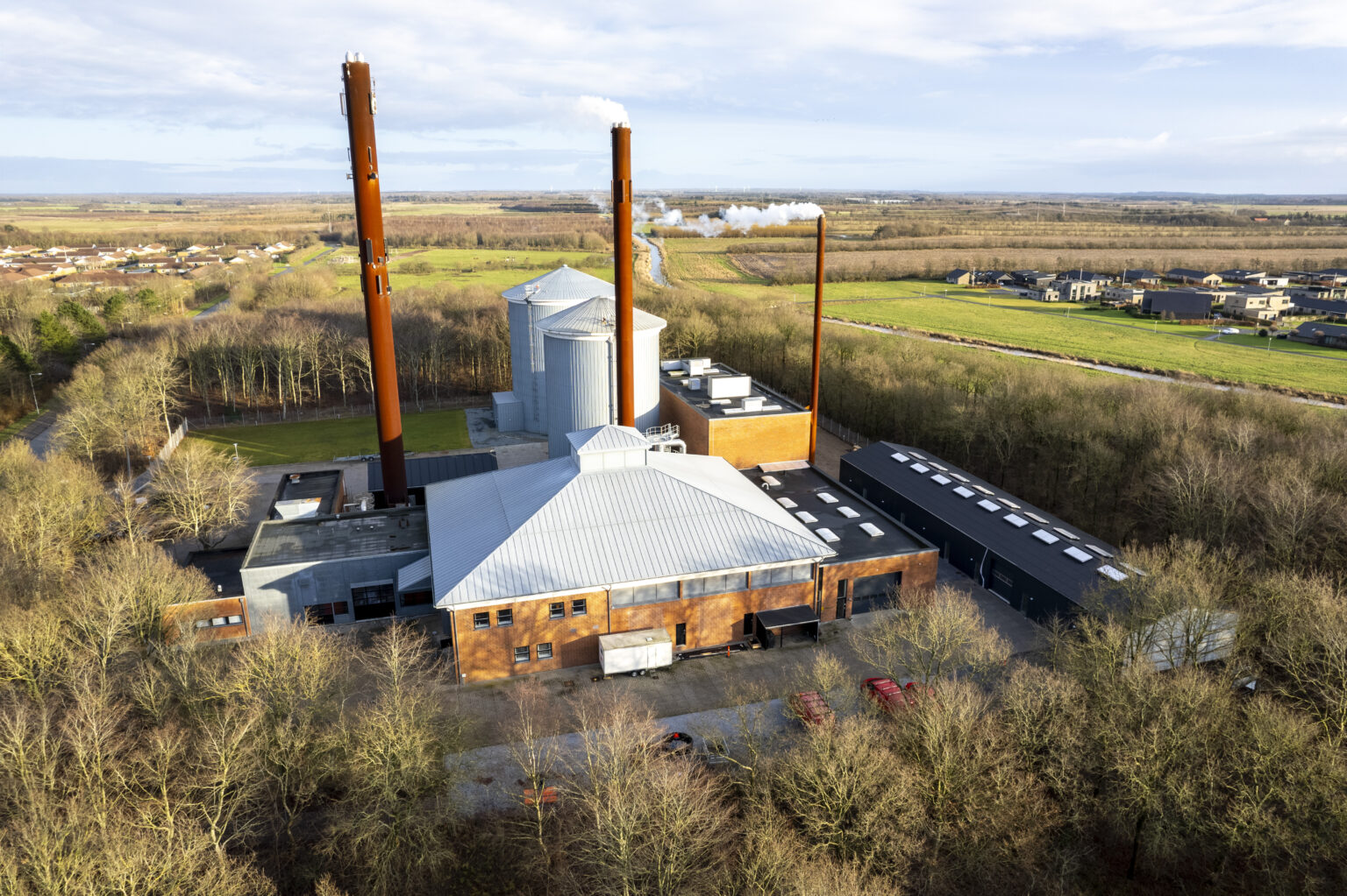 Fjernvarmeudrulningen i Ribe trodser udfordringer og skrider fremad - mindre stigning på 100-150 ...